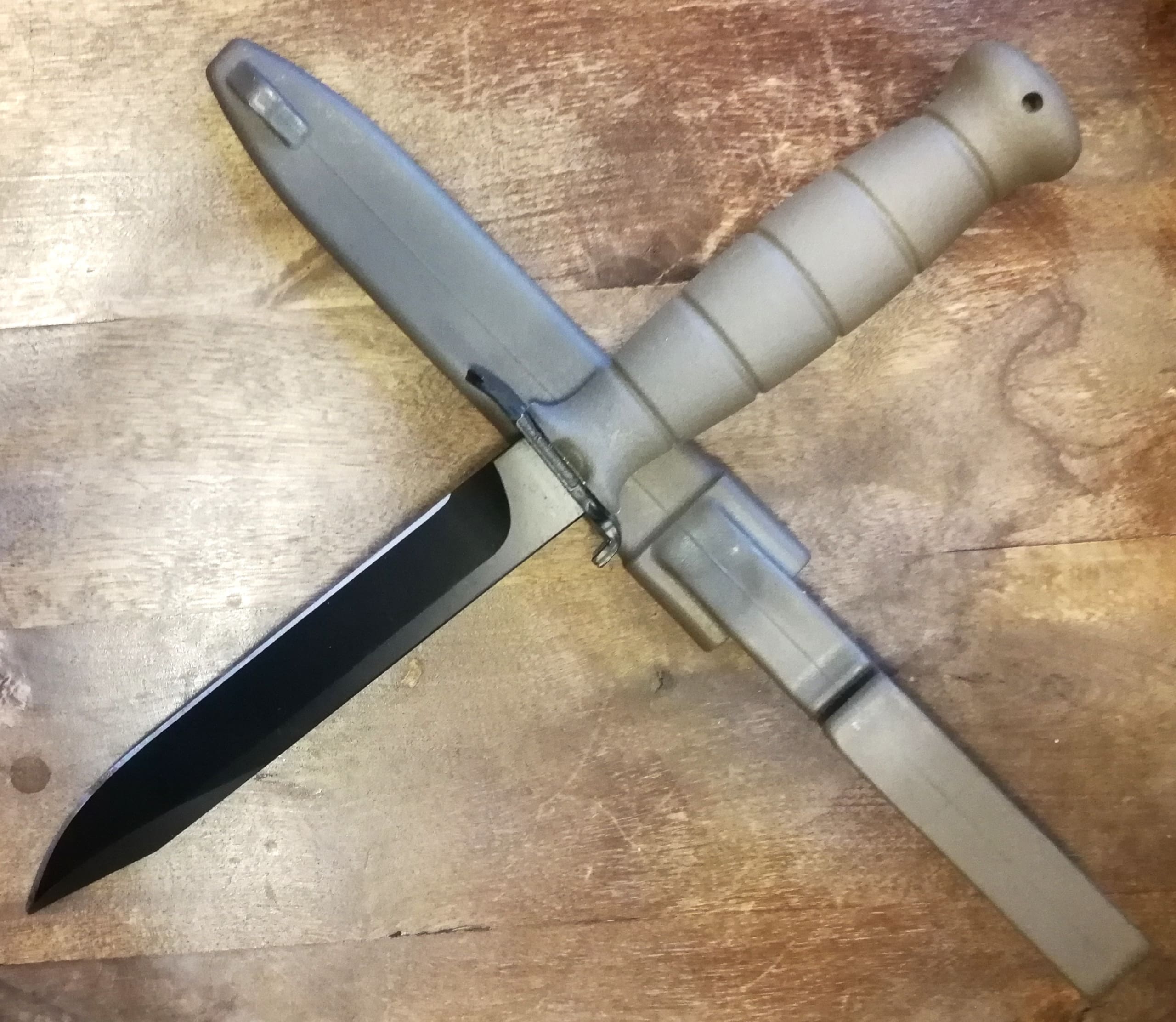 ARMY FIELD KNIFE - GLOCK 78 - AUSTRIAN ARMY - Global War Museum i Munkedal